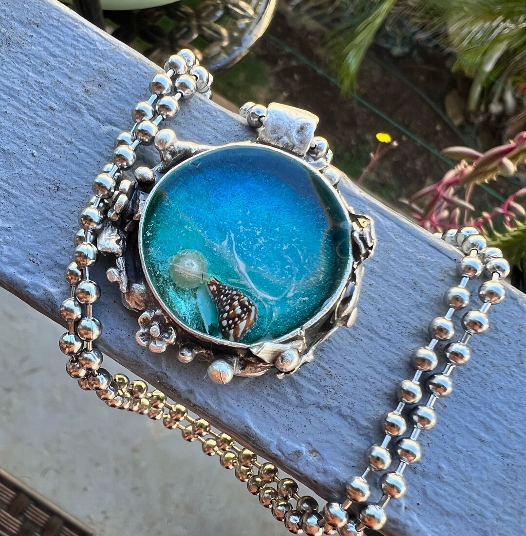 Ocean Scene Necklace - Etsy
