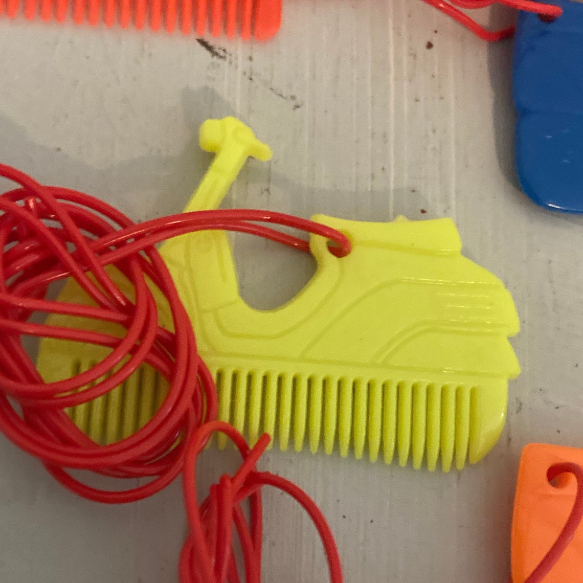 20 Fun Retro Vending Machine Novelty Necklace Combs-coffee | Etsy