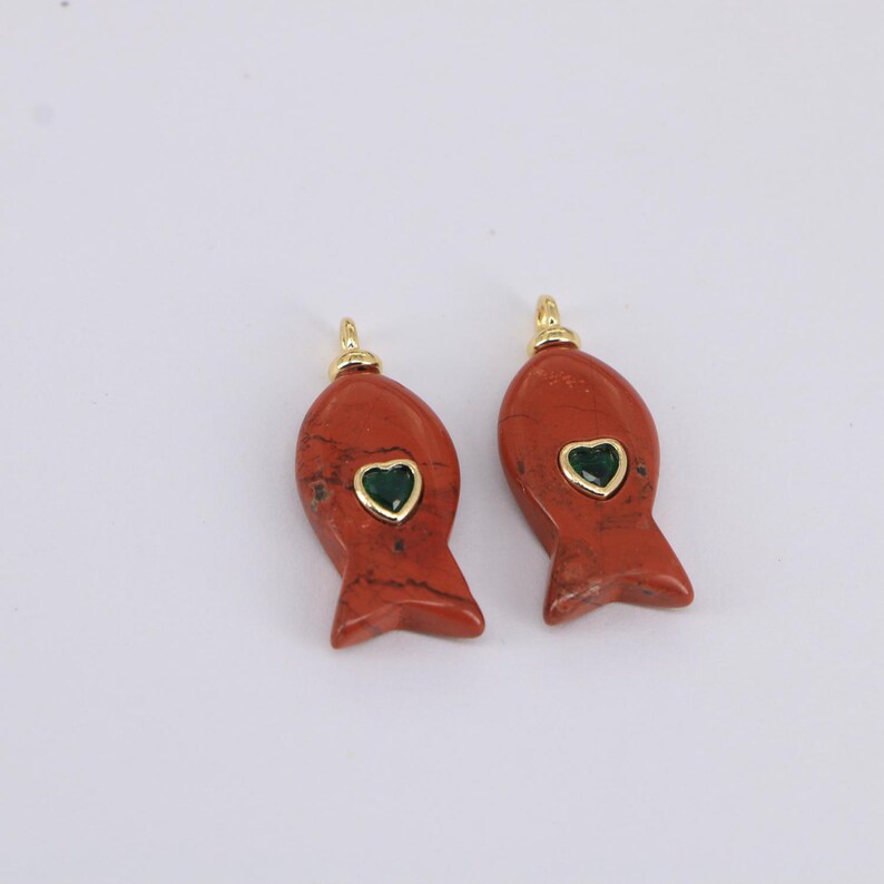 18K Gold Plated Natural Stone Fish Charm Haert Zircon Pave Fish Pendant ...