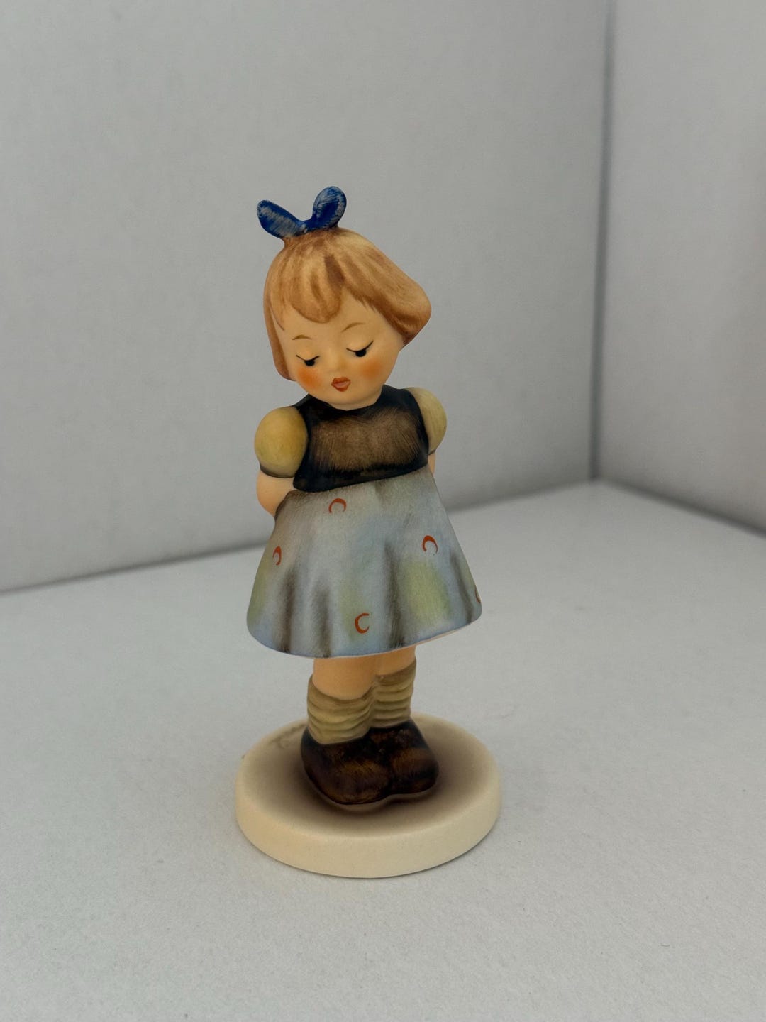 Vintage 1991 M.I. Hummel Goebel two Hands, One Treat 493 Figurine - Etsy