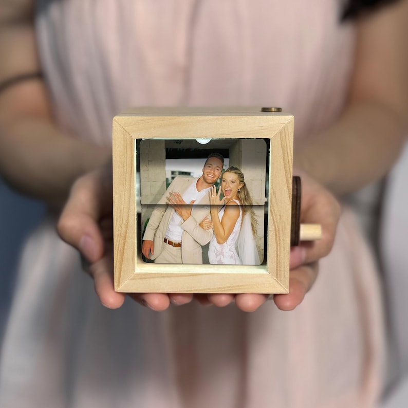 Custom Photo Flipbook Box With Light, Personalized Wooden Animation ...