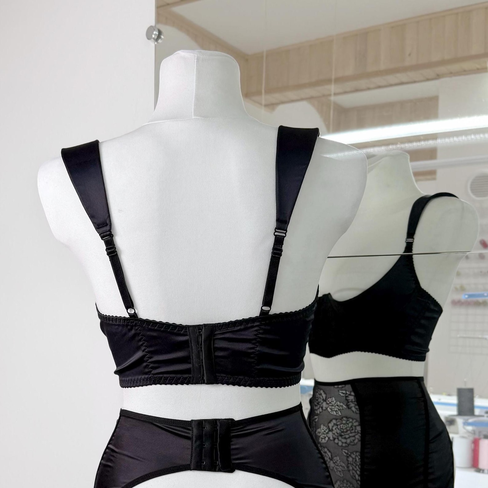 Cupless Bra With Extra Support - Shelf Bra Open Quarter Cup for Large ...