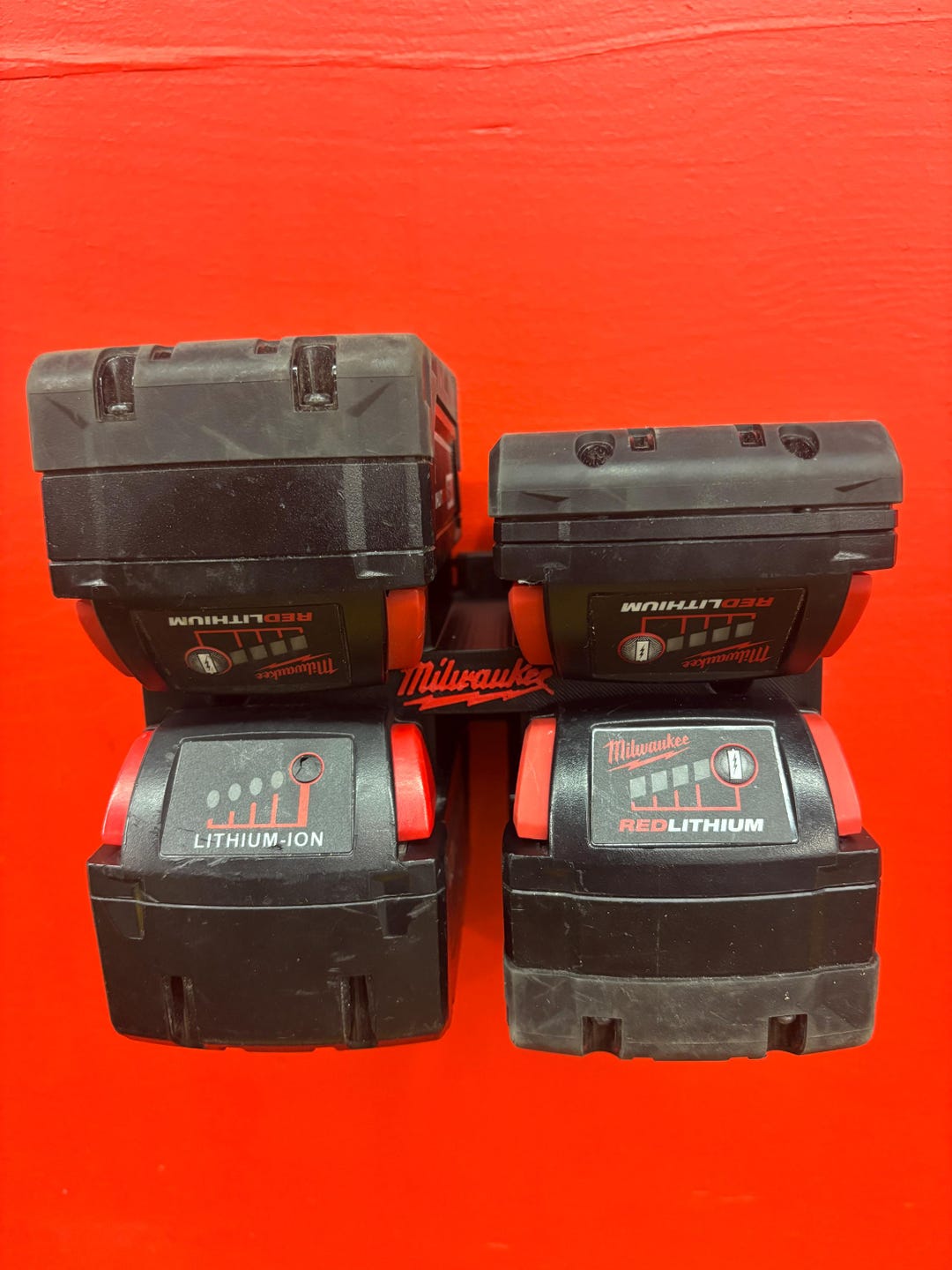 Milwaukee M18 Battery Wall Mount Holder – Holds 4 Batteries (optional ...
