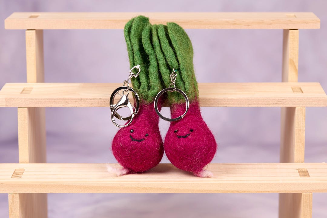 Handmade Wool Felt Happy Beet Keychain – Playful Bag Charm - Etsy