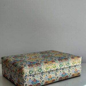Luxury Handmade Brocade Box With Assorted Laurel Soap Bars - Golden - Etsy