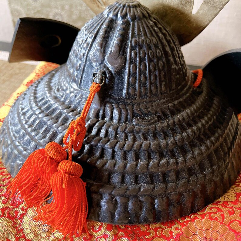 Oda Nobunaga Samurai Helmet Display With Cushion – Vintage Showa Era ...