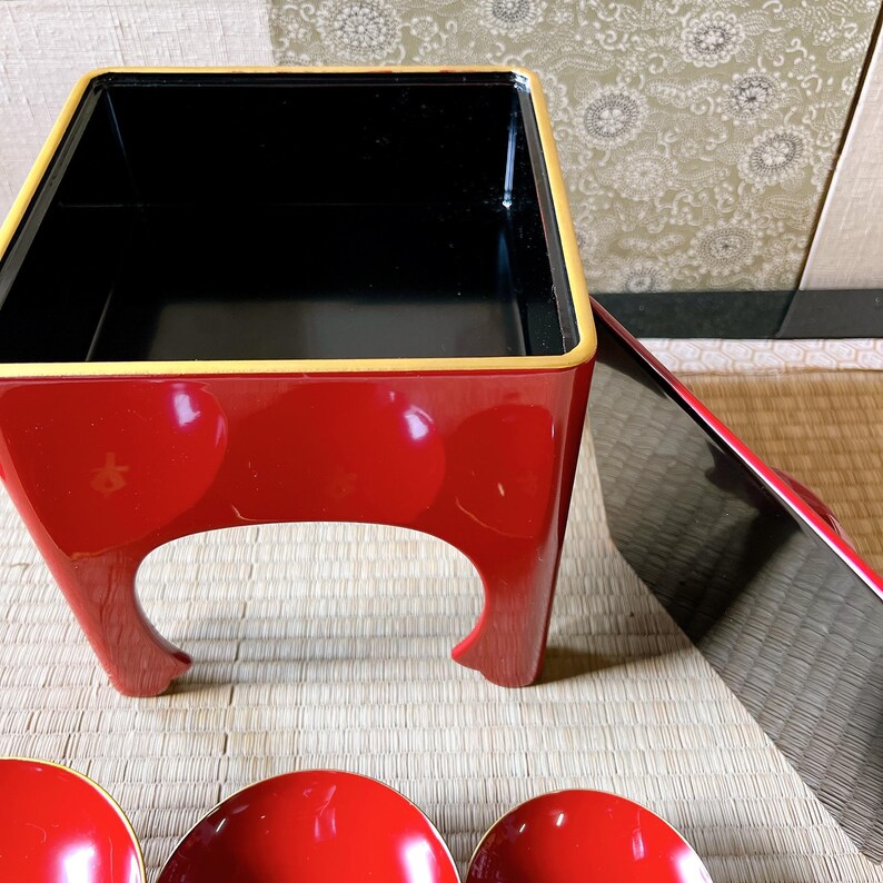 Japanese Lacquered San-san-kudo Wedding Sake Cup Set With Box – Red ...