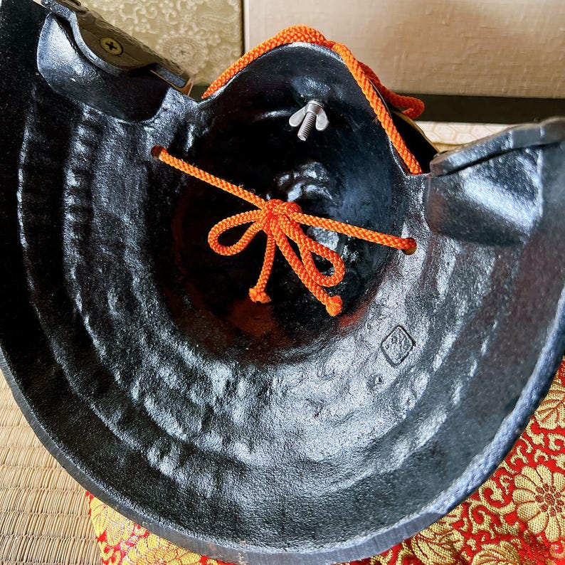 Oda Nobunaga Samurai Helmet Display With Cushion – Vintage Showa Era ...