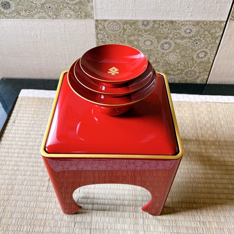 Japanese Lacquered San-san-kudo Wedding Sake Cup Set With Box – Red ...