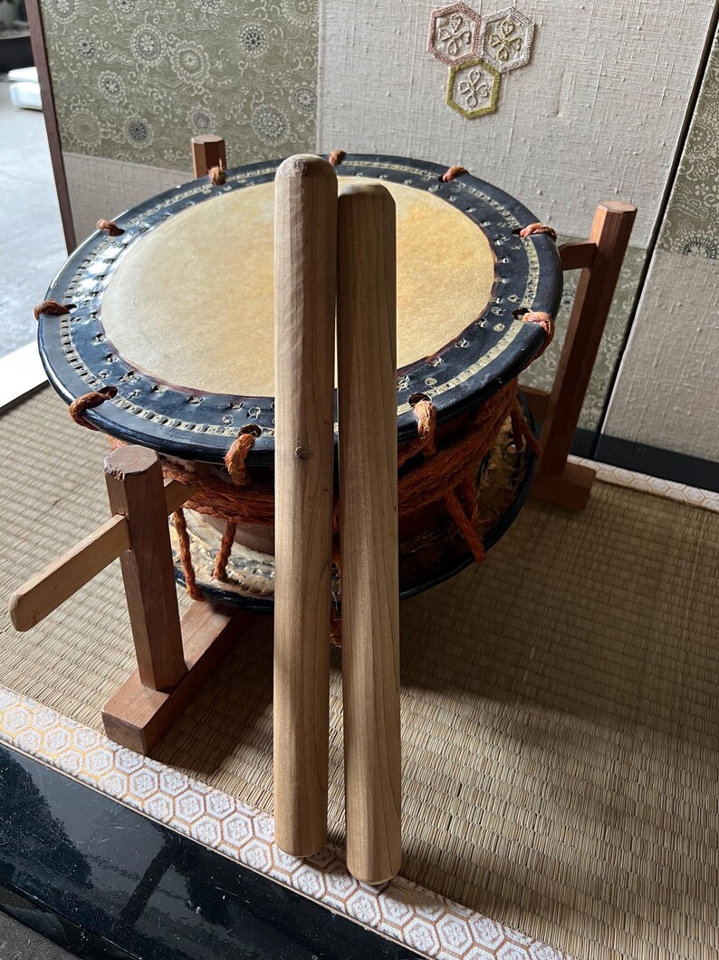 Japanese Shime-daiko Drum With Stand and Bachi – Traditional Taiko ...