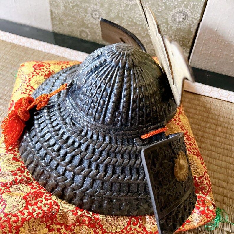 Oda Nobunaga Samurai Helmet Display With Cushion – Vintage Showa Era ...