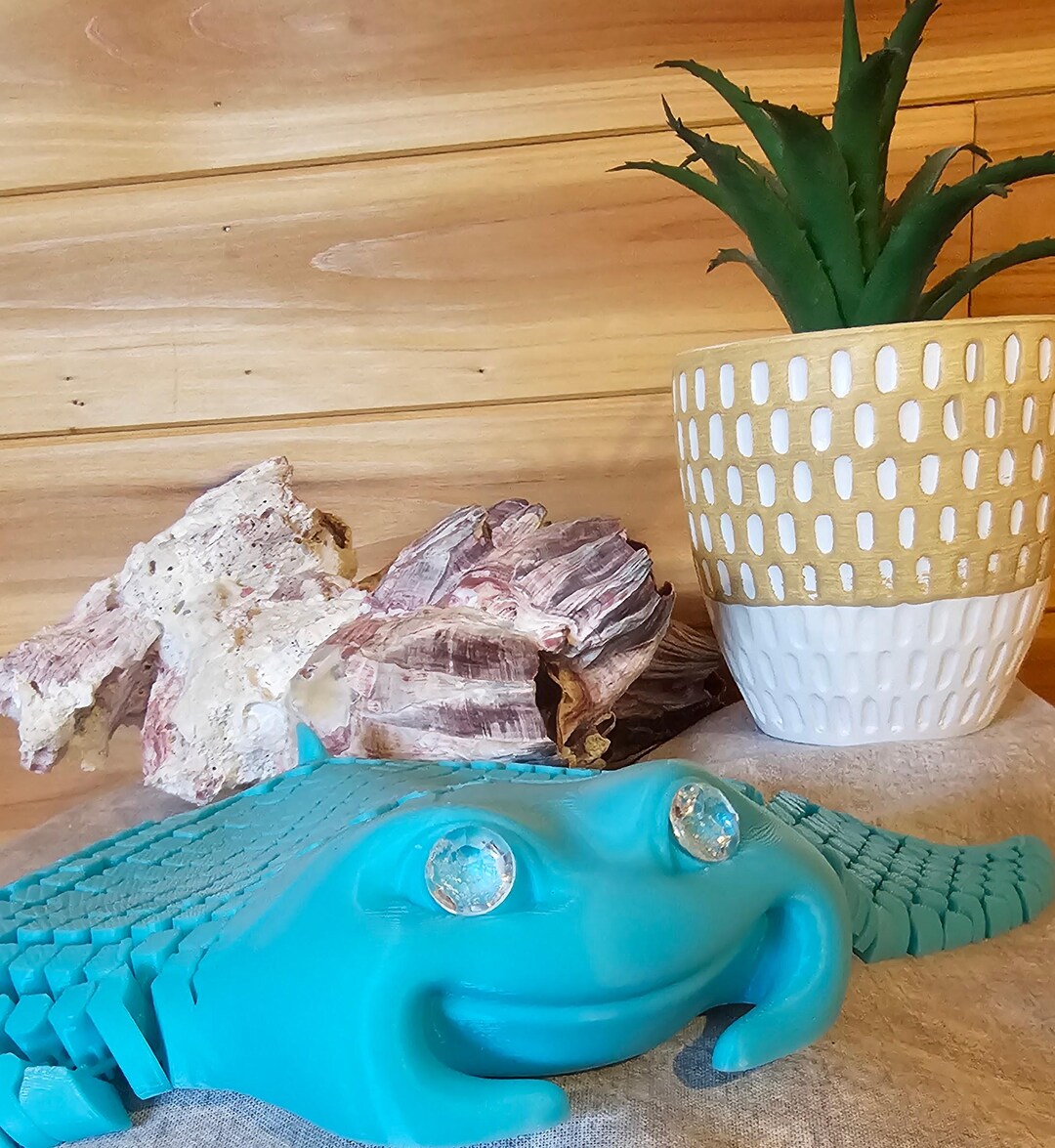 3D Printed Articulated Stingray – Aqua Blue, Flexible Body, Crystal Eyes - Etsy