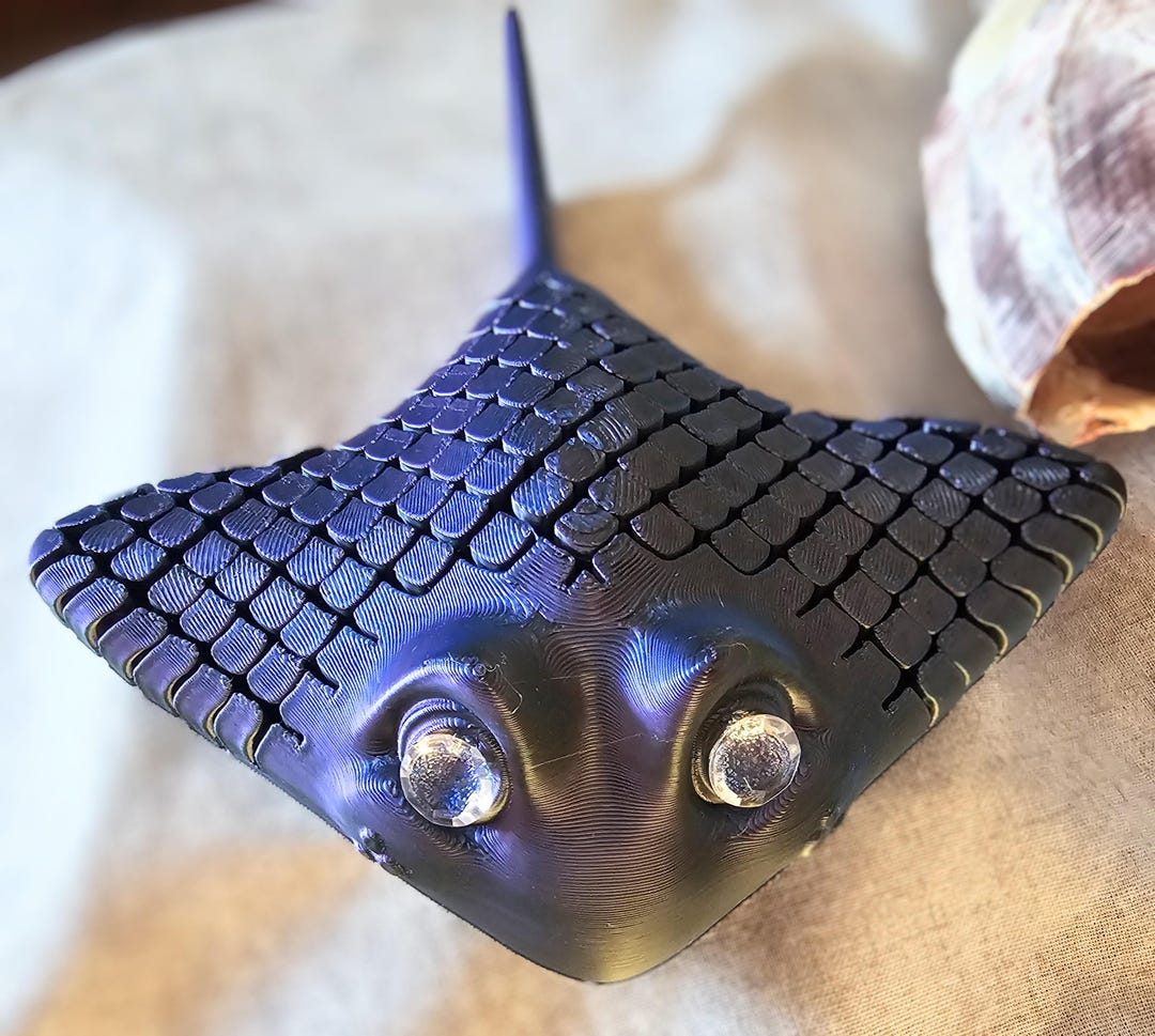 3D Printed Articulated Stingray – Iridescent Gradient of Charcoal and Purple, Flexible Body ...