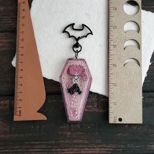 Vampire Coffin- Shaker Charm Keychain - Etsy