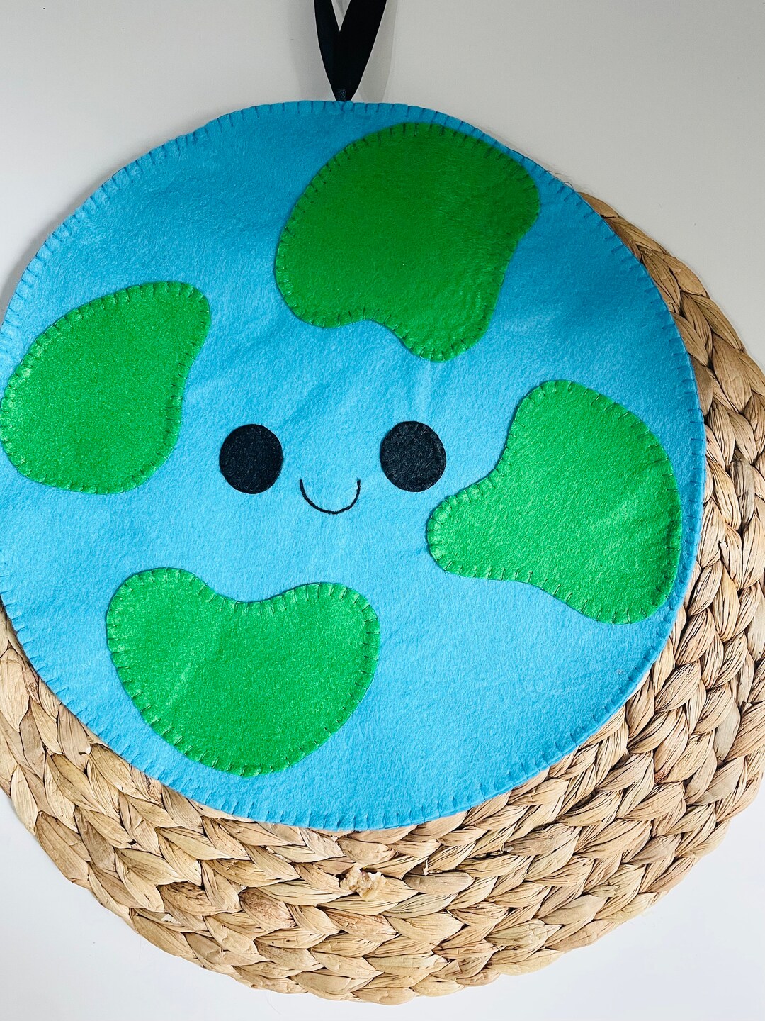Kawaii Earth Wall Hanging, Earth Wall Decoration, Felt Space Decor ...