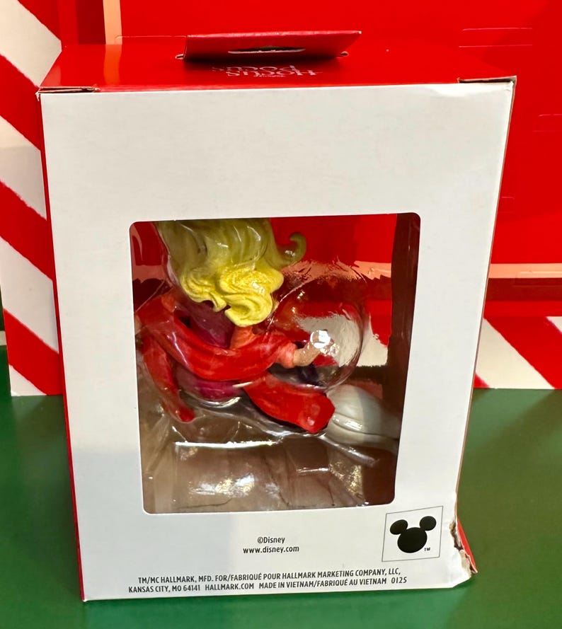 Hallmark Disney Hocus Pocus Sarah Sanderson Flying on Mop Christmas ...