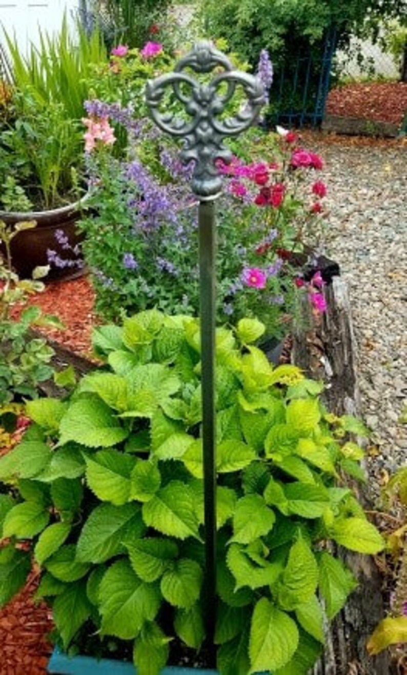 NEW Item...48" TALL Garden Stake/hose Guide/driveway Marker/striking ...