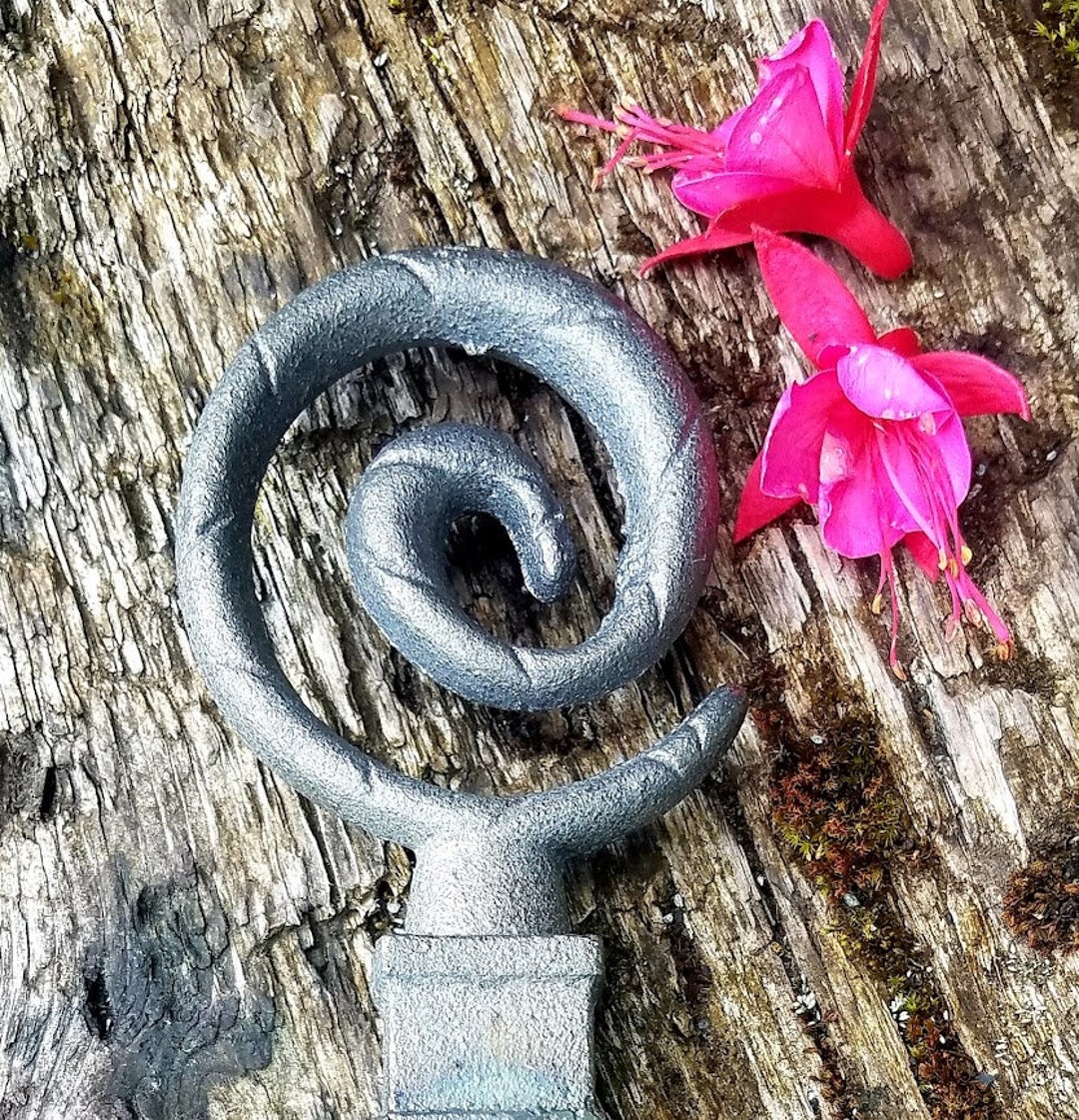 NEW Item...five Beautiful Curled Spiral Finials Atop All Metal Hose ...