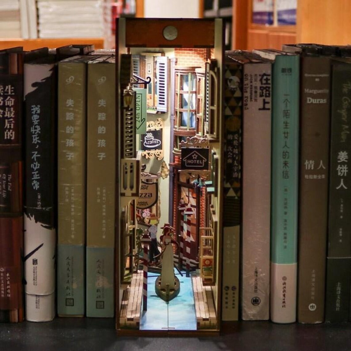 Venice Book Nook DIY Kit – Illuminated Bookshelf Insert, Miniature ...