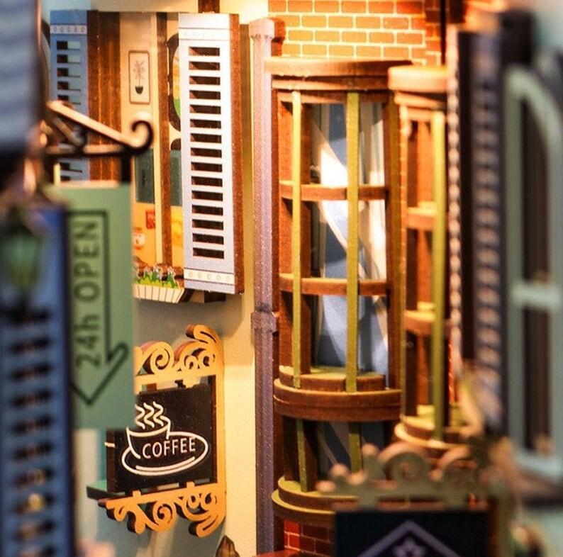 Venice Book Nook DIY Kit – Illuminated Bookshelf Insert, Miniature ...