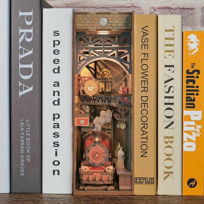 Steam Train Engine Book Nook Kit - DIY Miniature Railway Diorama Shelf ...