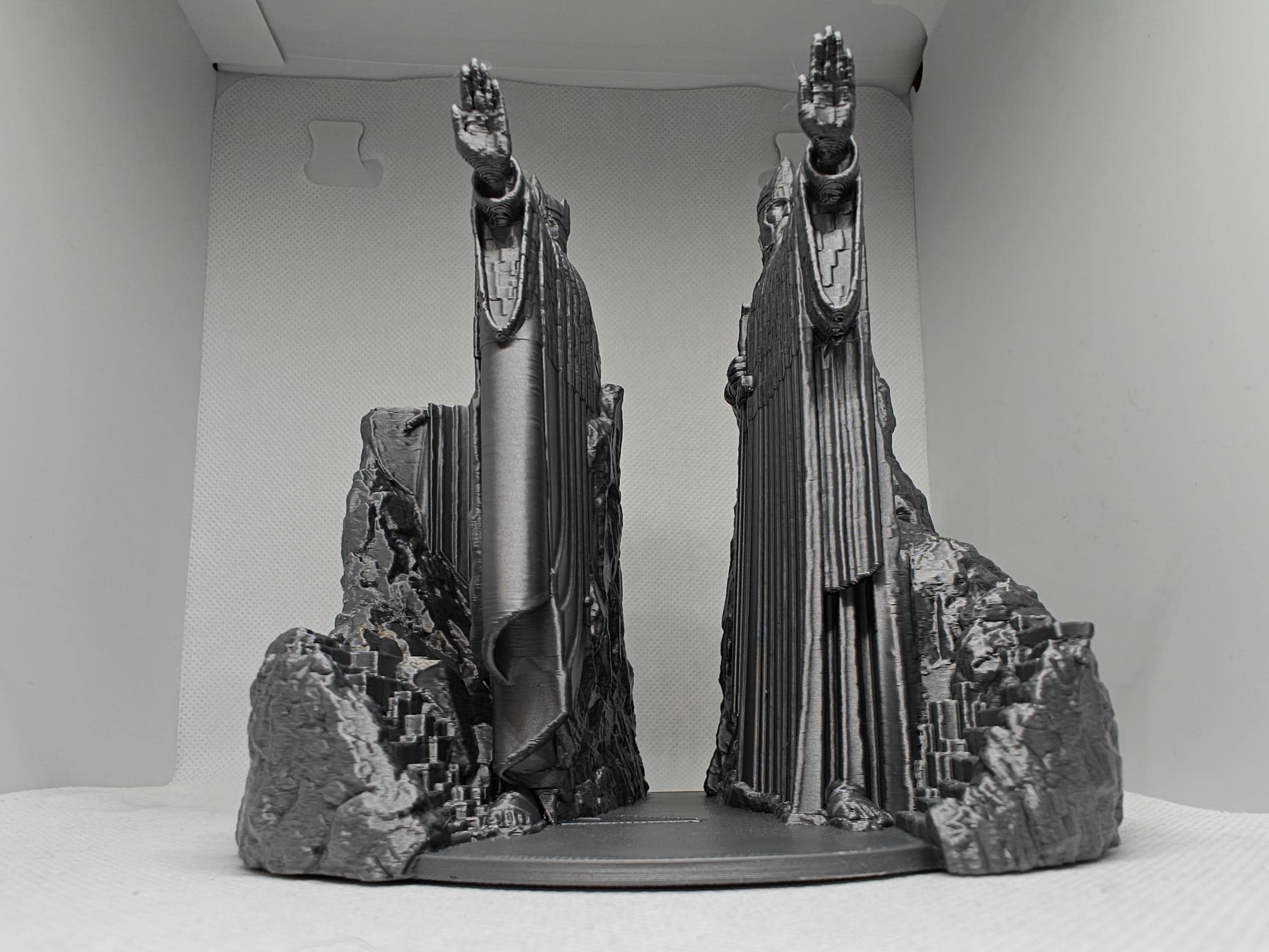 Argonath Statue of the Gods Gondor Gatekeepers From the Lord of the ...
