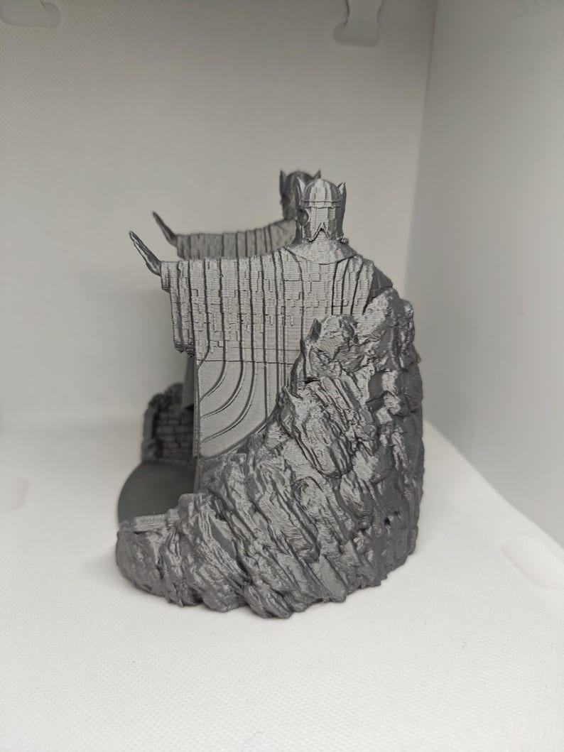 Argonath Statue of the Gods Gondor Gatekeepers From the Lord of the ...