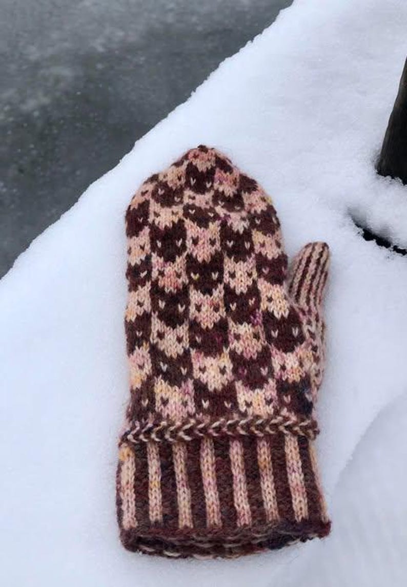 Knitting Pattern for Popular Lille Katt Mittens. Colorwork for Both ...