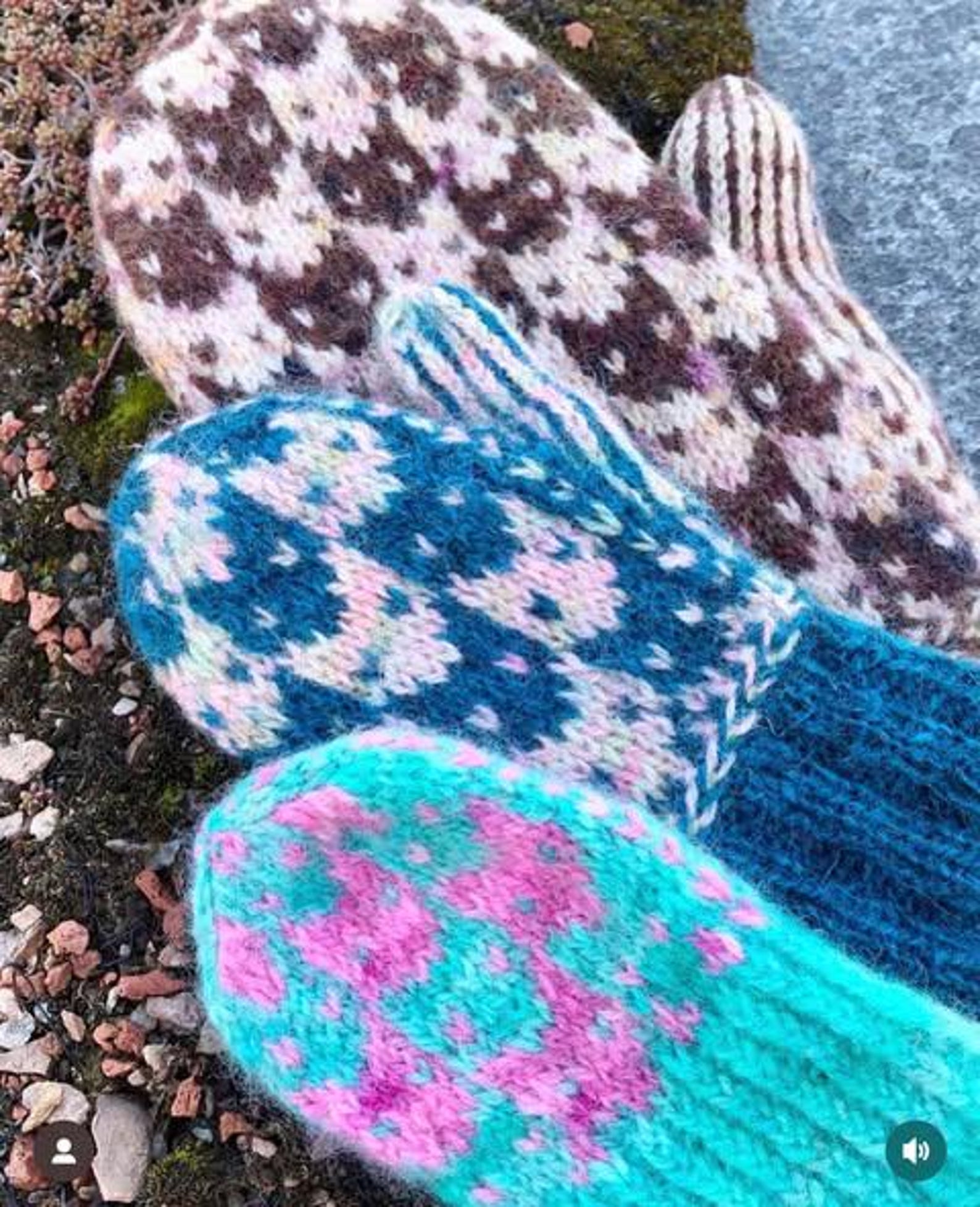 Knitting Pattern for Popular Lille Katt Mittens. Colorwork for Both ...
