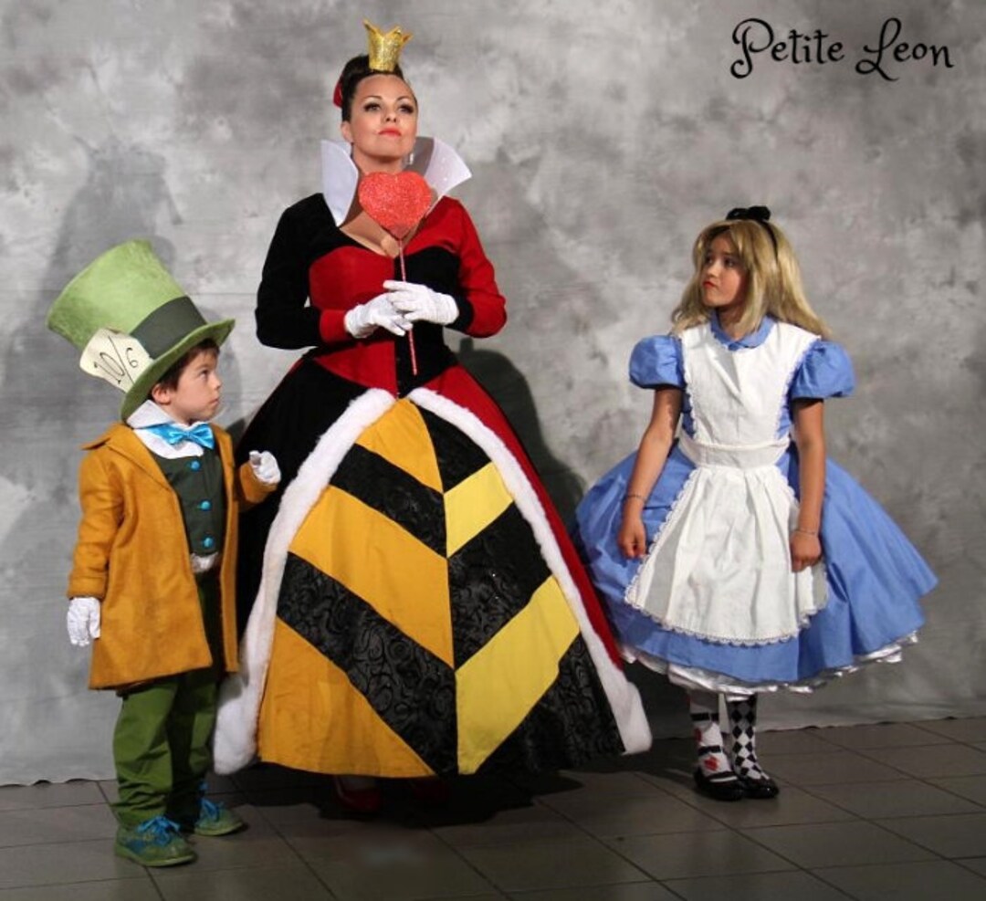 Queen of Hearts Cosplay Costume Velveteen Fur Trim Red & Black Corset ...