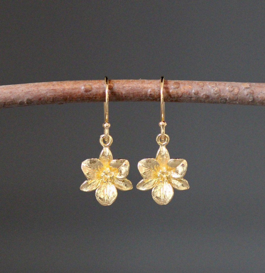 Gold Flower Earrings - Camellia Flower Earrings - Gold Floral Earrings ...