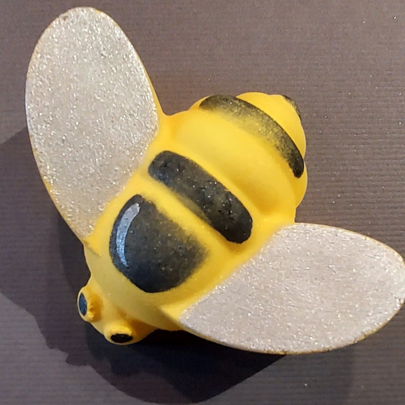 Bumblebee Bath - Etsy