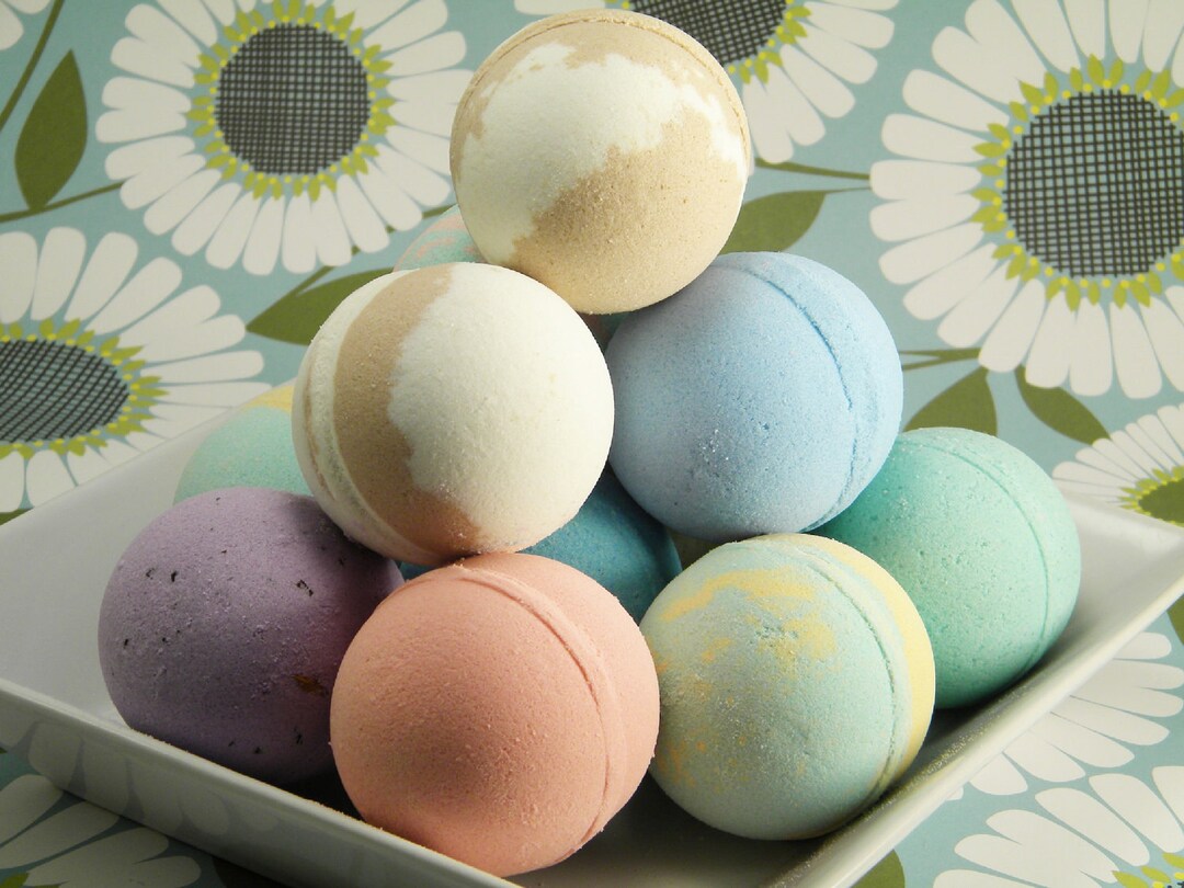 Scented Bath Bomb Set: 12-pack, Bridesmaid/party Favors - Etsy