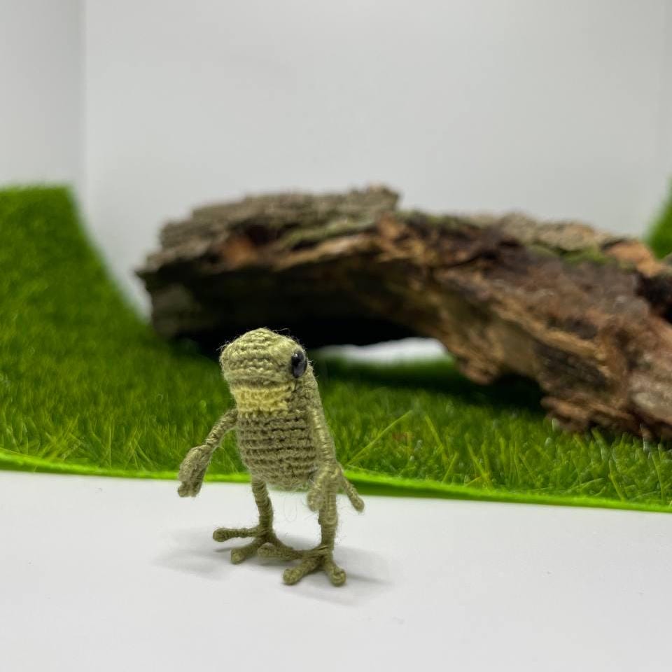 Toad Miniature Crochet Doll, Dollhouse Frog, Mini Micro Tiny Animal ...