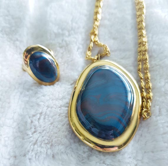 RARE Channel Island Gold Tone Agate Necklace and Matc… - Gem