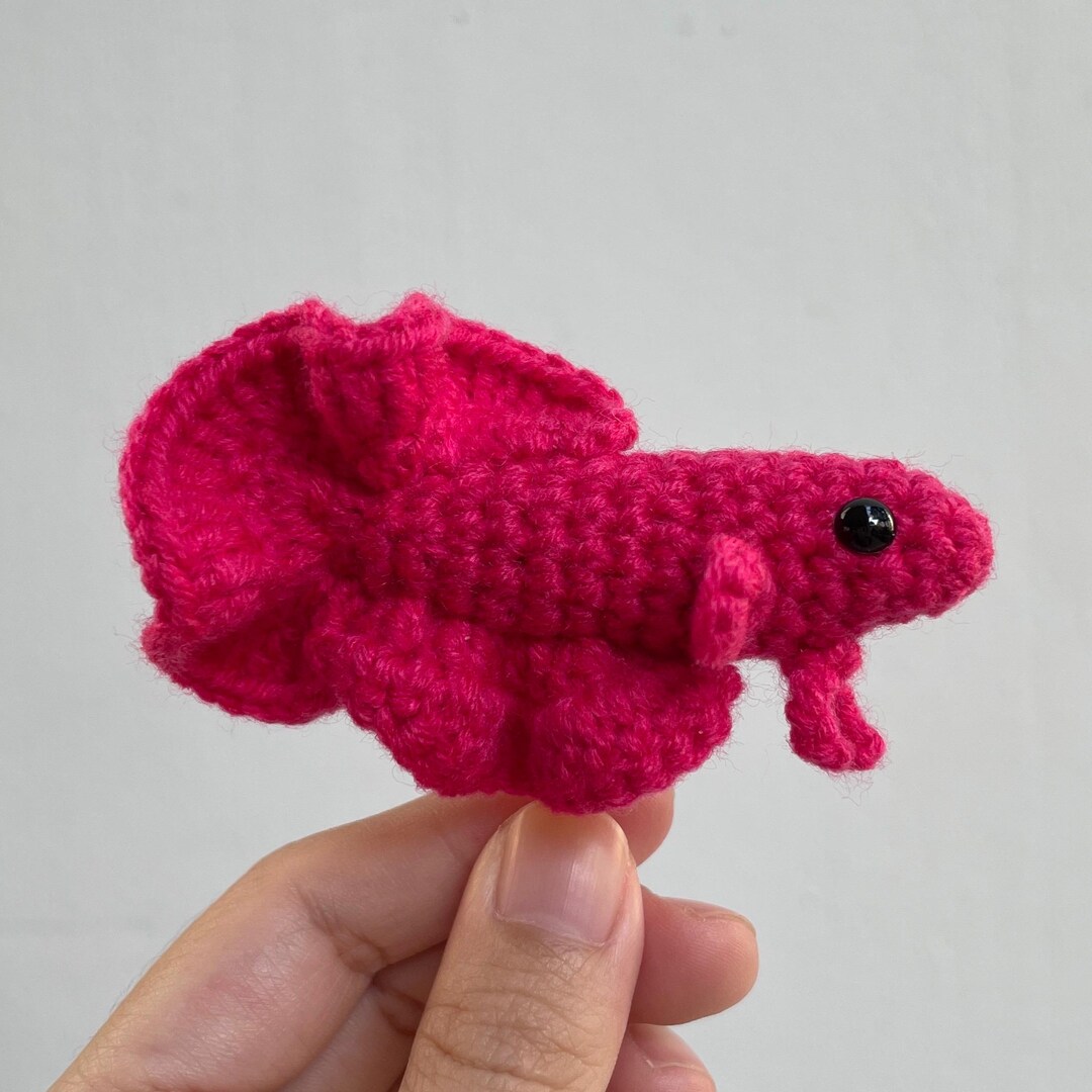 Red Betta Fish - Handmade Amigurumi Crochet Keychain Kerying Charm - Etsy