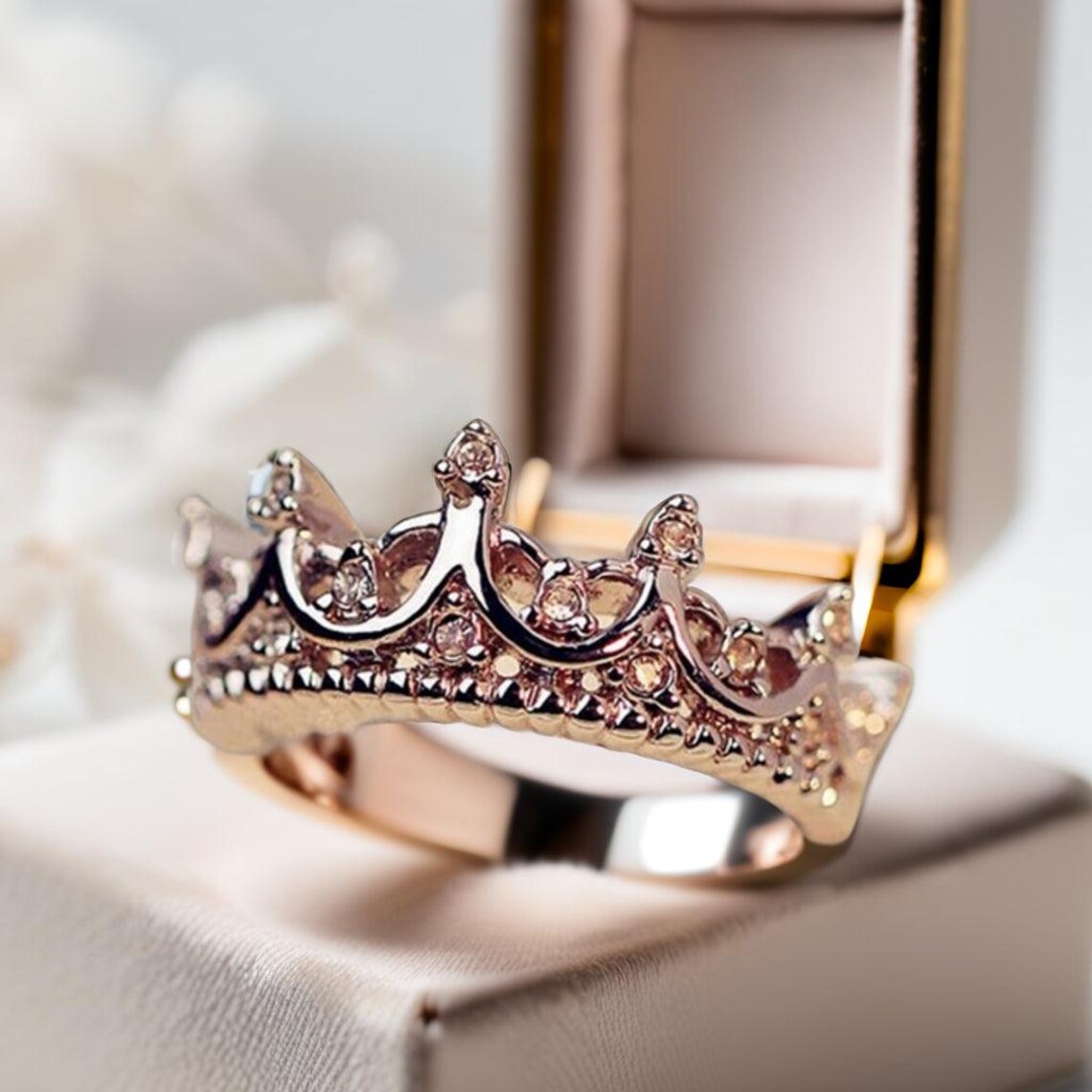 Vintage Queen Crown Ring for Women, Elegant Silver Alloy Tiara Ring ...