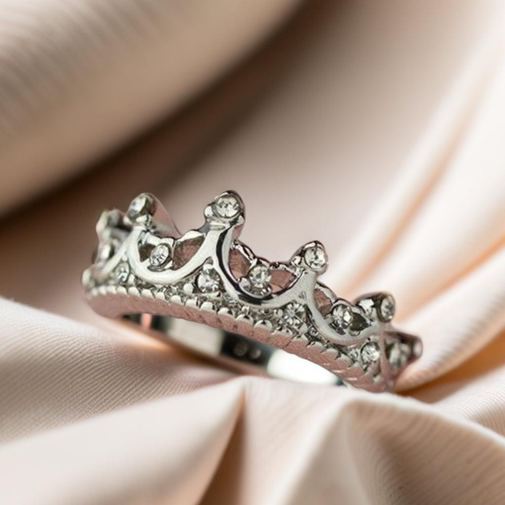 Vintage Queen Crown Ring for Women, Elegant Silver Alloy Tiara Ring ...