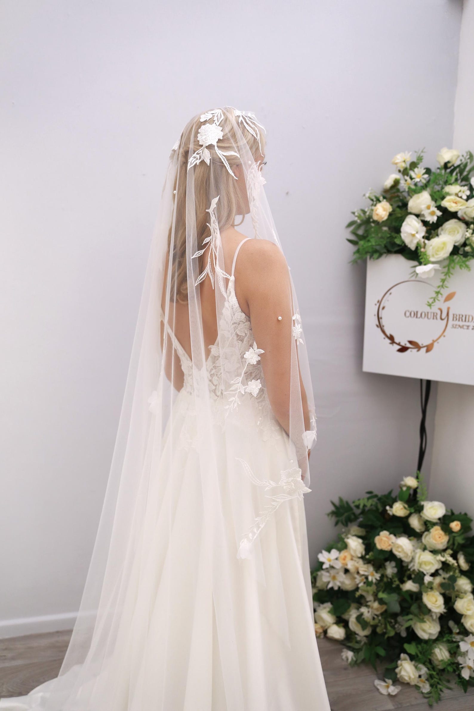 Lydia - Juliet Cap Lace Veil - Etsy