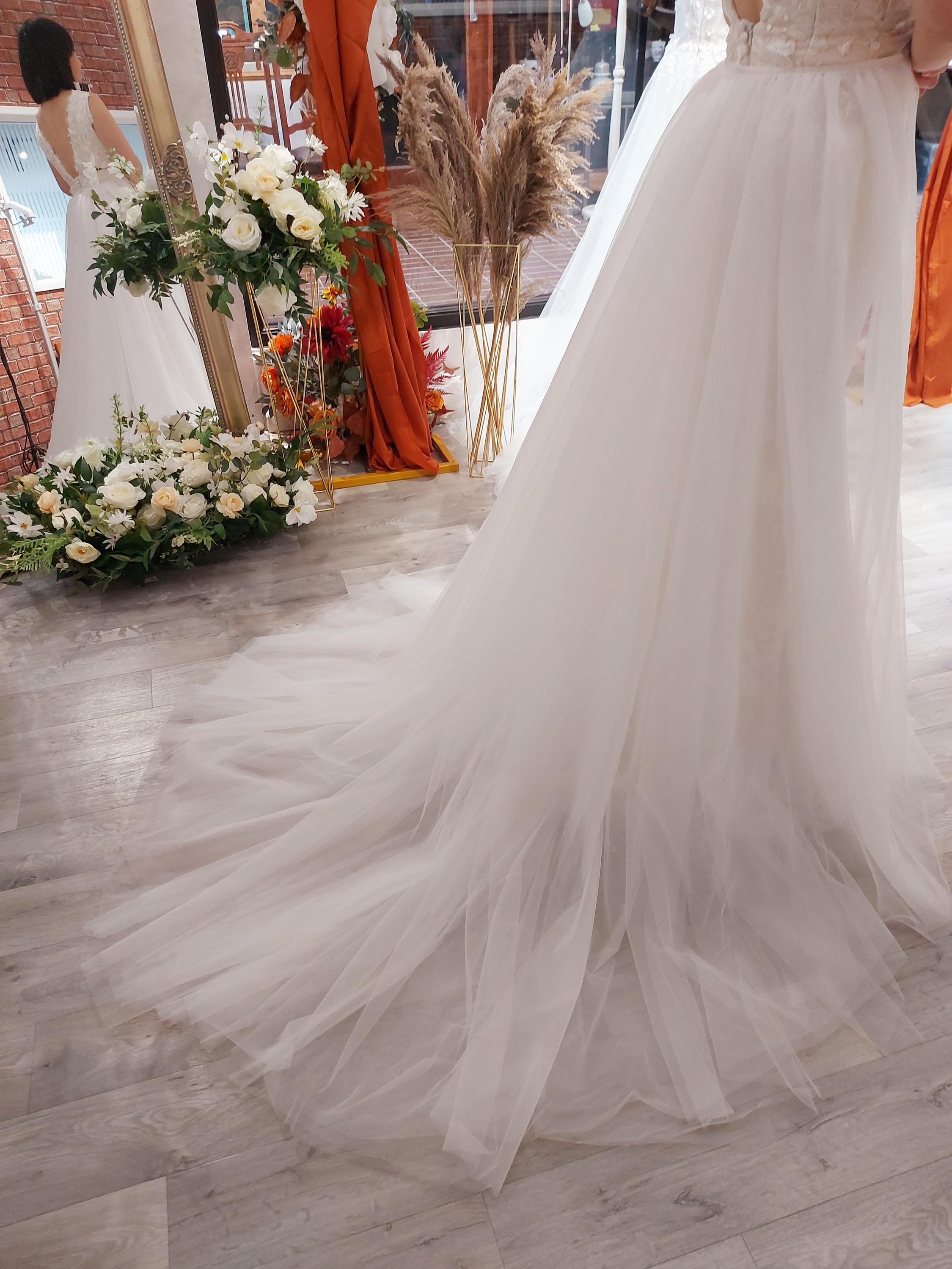 Rowyn - 4tier Open Front Detachable Train - Etsy