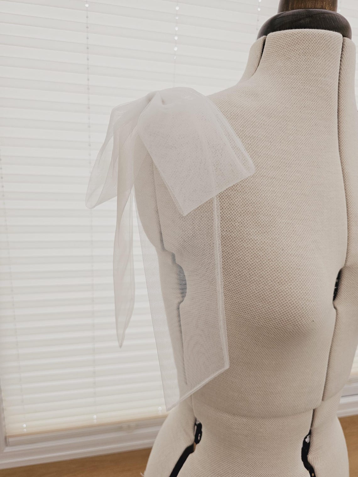 Shoulder Bow | Classic Bow - Etsy