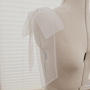 Shoulder Bow | Classic Bow - Etsy
