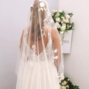 Lydia - Juliet Cap Lace Veil - Etsy