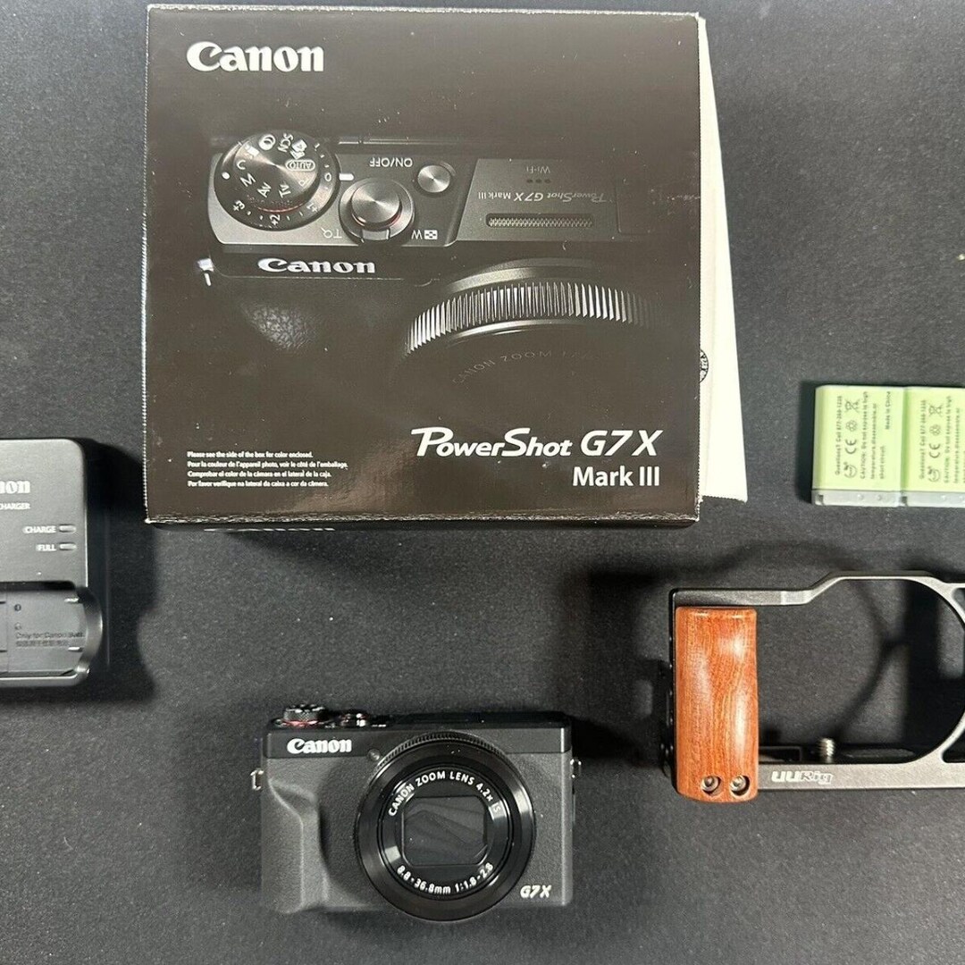 Canon Powershot G7x Mark Iii With Charger and 64gb Sd Card and ...