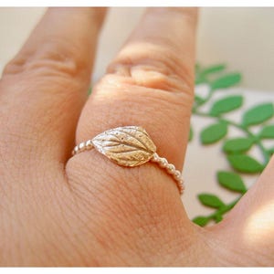 Tiny Gold Leaf Ring, Autumn Ring, Mixed Metal Ring, Plant Gifts - Etsy