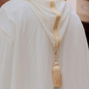 Traditional Moroccan Selham in White and Gold Linen Elegant and ...