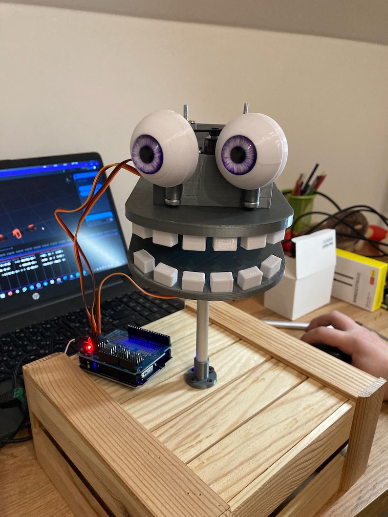 Mini Animatronic on Your Desk.chiptronic V1. - Etsy