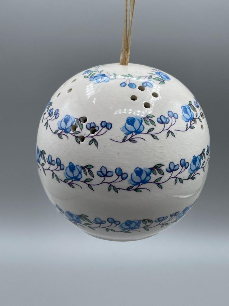 Vintage Potpourri Pomander Scentomander Ceramic Ball With Floral Motif ...