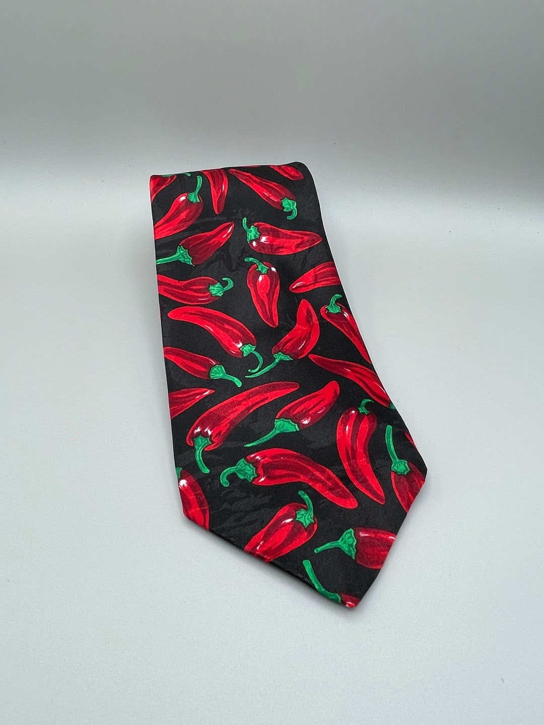 Vintage Novelty Red Chilli Peppers Necktie Novelty Tie 57 Inches Long ...