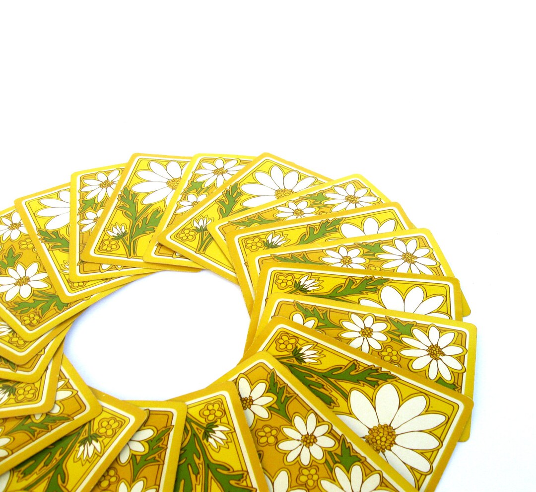 Vintage Daisy Playing Cards / Daisy Wedding Decor / Spring Wedding ...